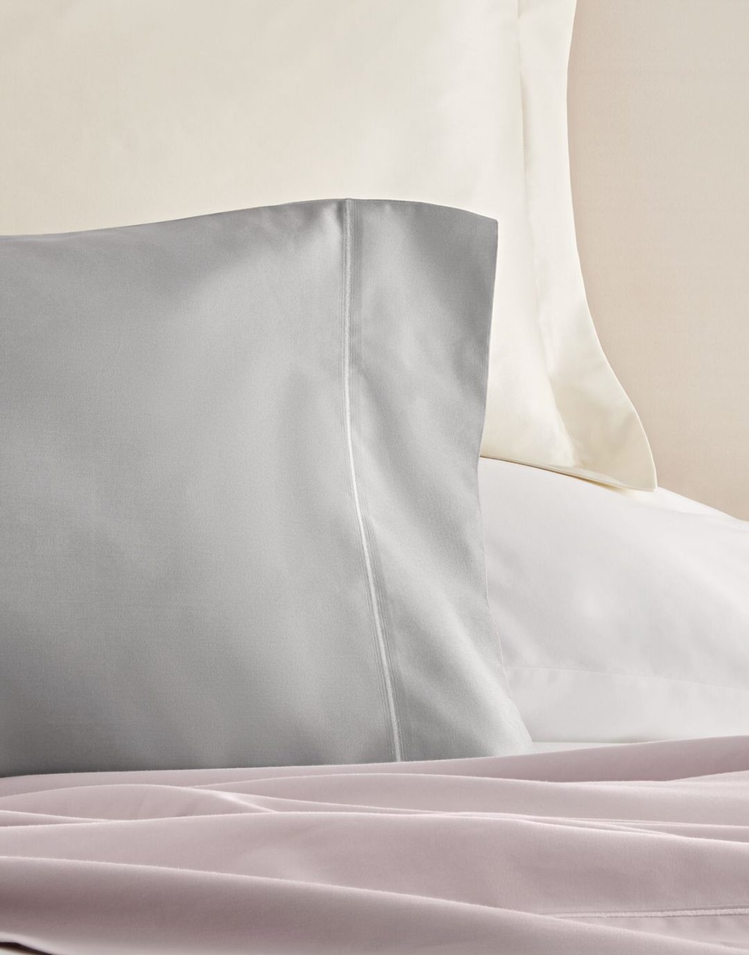 Modern Bedding Sets, Sheets, Duvets, Pillows | GlucksteinHome