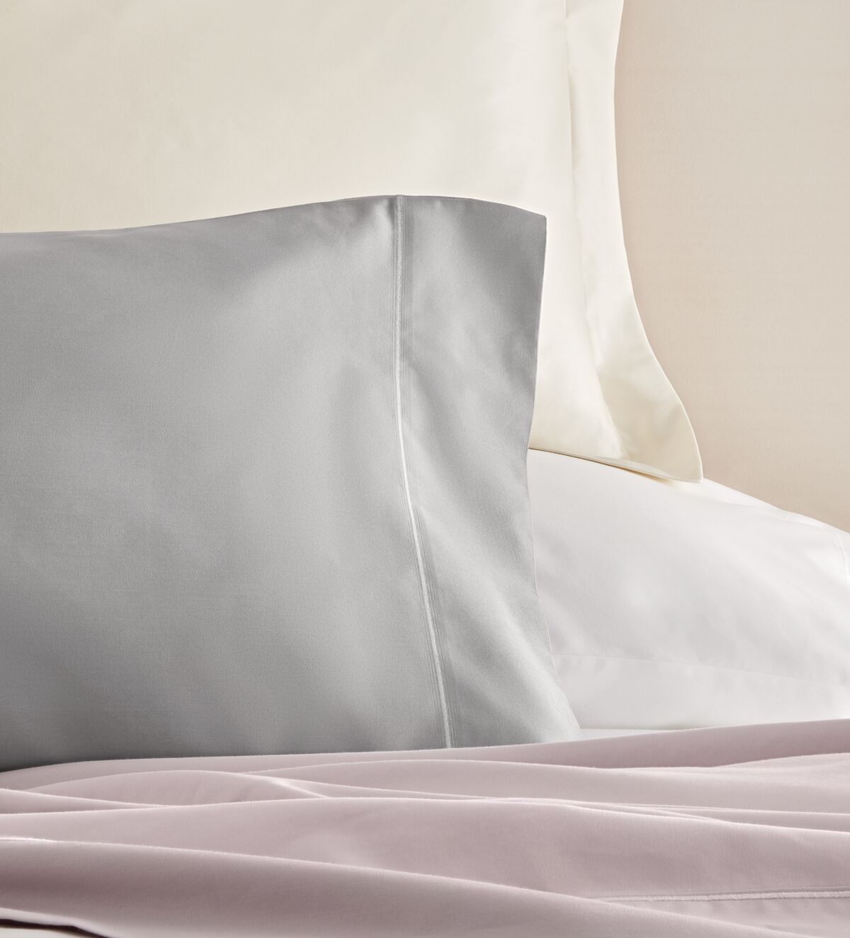 Modern Bedding Sets, Sheets, Duvets, Pillows | GlucksteinHome